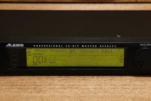 ALESIS Q20 Vintage Multi-Effect Rack Unit Reverb Delay Chorus Digital ...