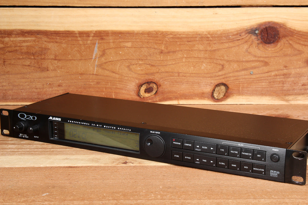 ALESIS Q20 Vintage Multi-Effect Rack Unit Reverb Delay Chorus Digital ...